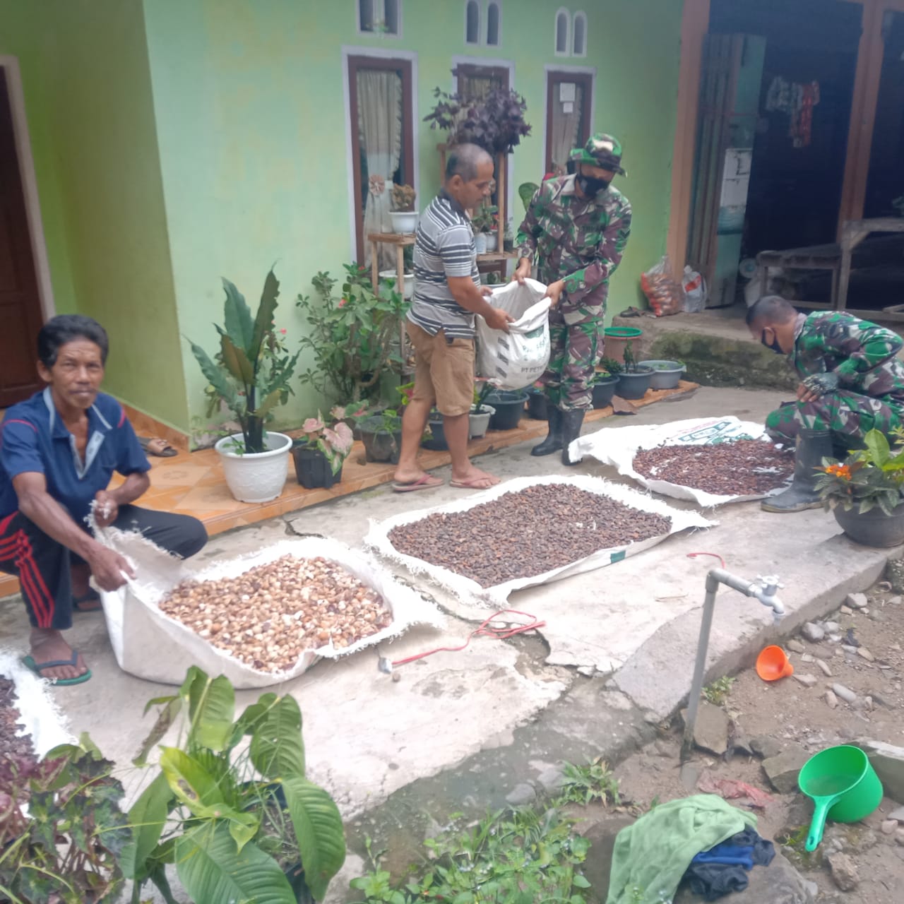 Satgas Pra TMMD Melaksanakan Komsos Bersama Warga Pengelola Hasil ... Satgas Pra TMMD Melaksanakan Komsos Bersama Warga Pengelola Hasil ...